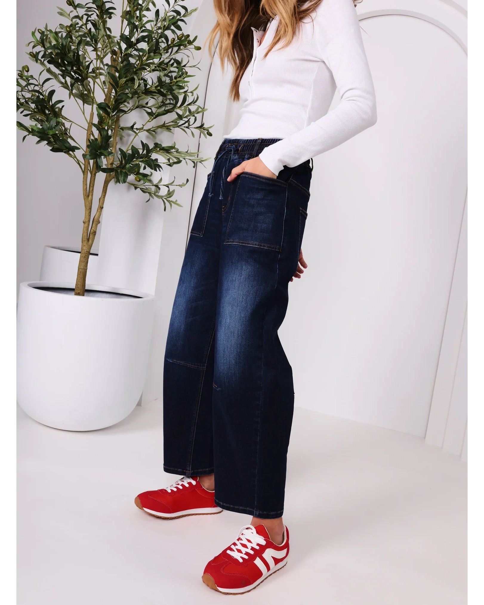 Monaco Jeans Leo Barrel Jeans - Ink – Fearless Wanaka